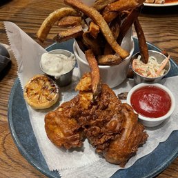 CRAFTSMAN WOOD GRILLE & TAP HOUSE - Updated July 2025 - 193 Photos & 176 Reviews - 7300 E ...