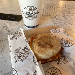 CIRCLE HOUSE COFFEE - Updated July 2024 - 1997 Photos & 383 Reviews ...