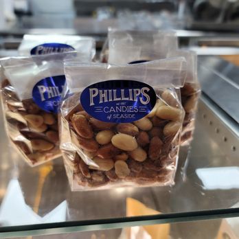 PHILLIPS CANDIES with photos - Updated August 2024 - 60 Photos & 59 ...