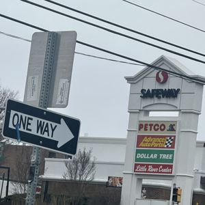 RAVENSWORTH SHOPPING CENTER - Updated October 2025 - 5240 Port Royal Rd ...