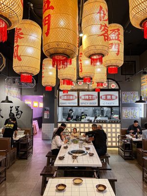 ER HOT POT - Updated December 2025 - 218 Photos & 120 Reviews - 11 W ...