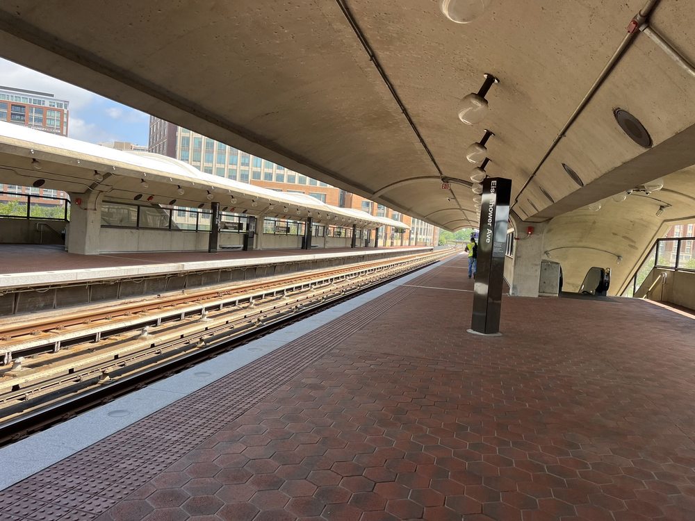 EISENHOWER AVENUE METRO STATION - Updated January 2026 - 26 Photos & 18 ...