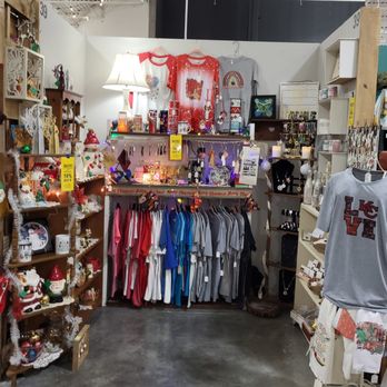 MERCHANT SQUARE - KANSAS CITY - Updated March 2025 - 32 Photos & 36 ...