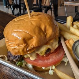 BURGER BENCH - Updated December 2025 - 191 Photos & 120 Reviews - 230 ...