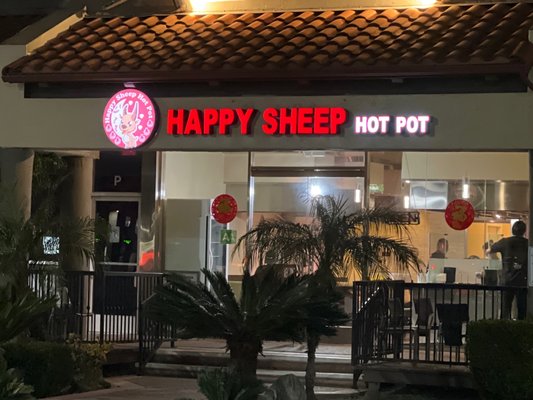 HAPPY SHEEP - Updated October 2025 - 155 Photos & 97 Reviews - 3525 ...