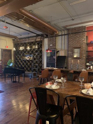 SILVER STRINGS - 53 Photos & 38 Reviews - 8630 Colesville Rd, Silver Spring, Maryland - Bars ...