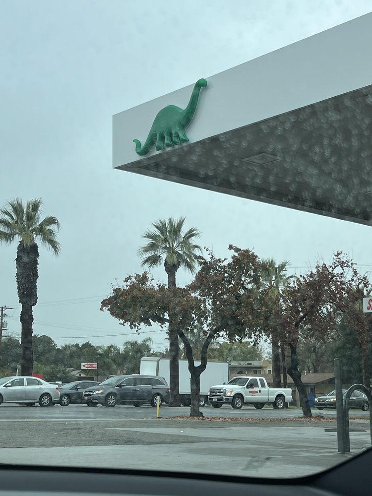 SINCLAIR - Updated October 2025 - 703 E 6th St, Corona, California ...