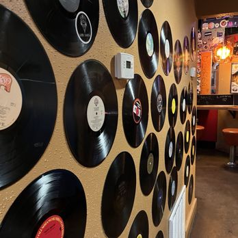 FLIPPERS TAVERN - Updated January 2026 - 213 Photos & 181 Reviews ...