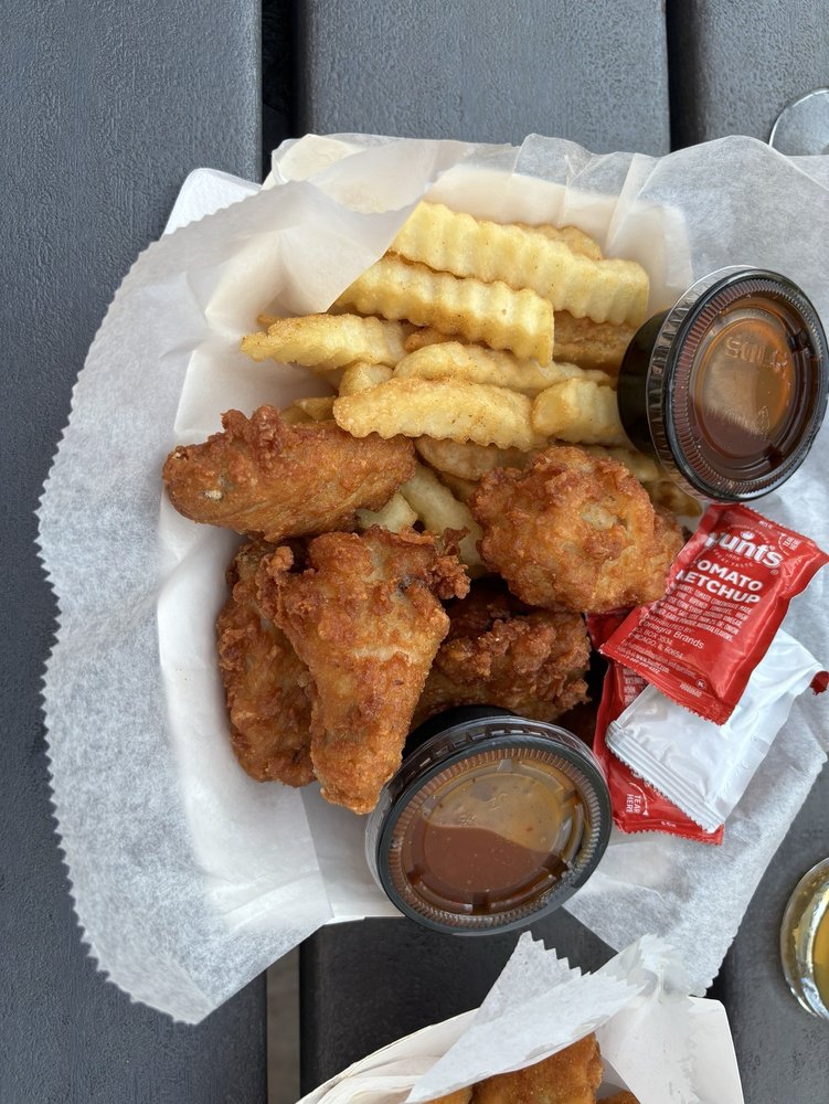 WACKY WING WAGON - Updated December 2025 - Saint Paul, Minnesota - Food ...