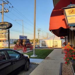 SCHNITZEL PLATZ - Updated July 2025 - 422 Photos & 417 Reviews - 729 E ...