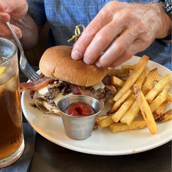 2020 MARKET SCRATCH KITCHEN & BAR - Updated December 2024 - 678 Photos ...