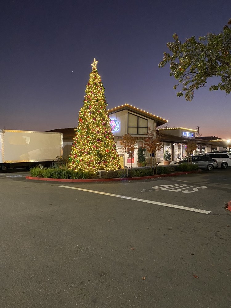 CASTRO VILLAGE SHOPPING CENTER - Updated November 2025 - 18 Photos ...