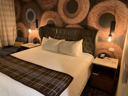 HOTEL INDIGO NAPERVILLE RIVERWALK - 70 Photos & 74 Reviews - 120 Water ...