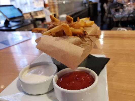 REVOLUTION TAPROOM & GRILL - Updated November 2024 - 242 Photos & 338 ...