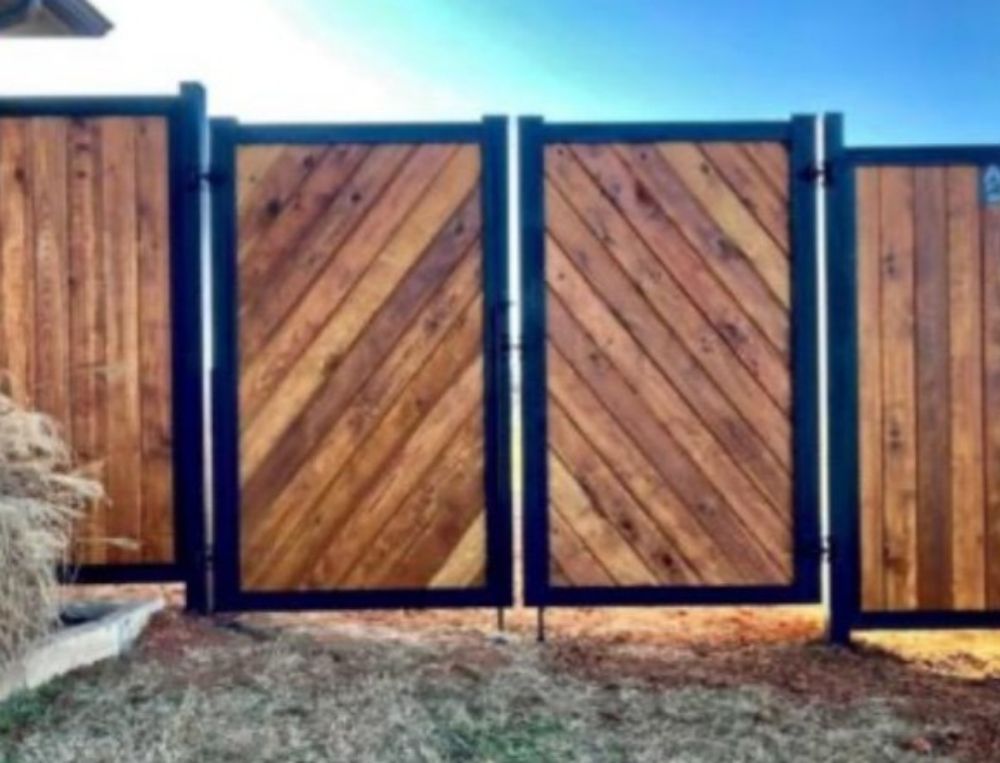 PRO-LINE FENCE AND GATE - Updated May 2025 - 1911 W Detroit St, Broken ...