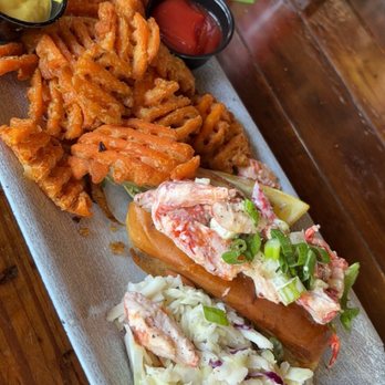 THE TIPSY OAK - Updated June 2025 - 958 Photos & 942 Reviews - 301 E ...