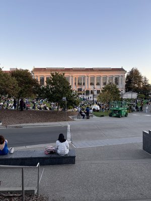 DOE & MOFFITT LIBRARIES - Updated November 2025 - 73 Photos & 30 ...