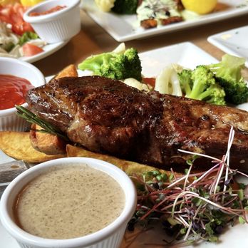 TWEEDS RESTAURANT & BUFFALO BAR - Updated December 2024 - 341 Photos ...