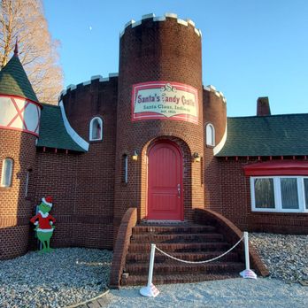 SANTA’S CANDY CASTLE - TEMP. CLOSED - Updated January 2025 - 79 Photos ...