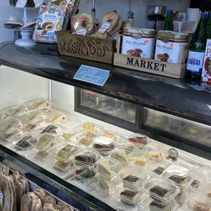 ITALIAN PRINCESS BAKERY & DELI - Updated August 2025 - 49 Photos & 35 ...