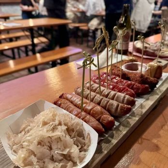 THE BIERGARTEN AT THE STANDARD, HIGH LINE - Updated May 2024 - 509 ...