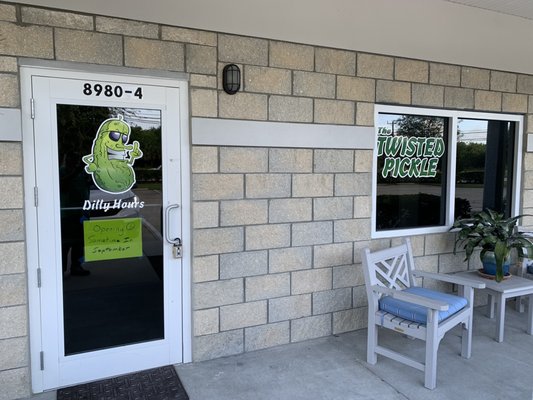 THE TWISTED PICKLE - Updated September 2024 - 71 Photos & 56 Reviews ...