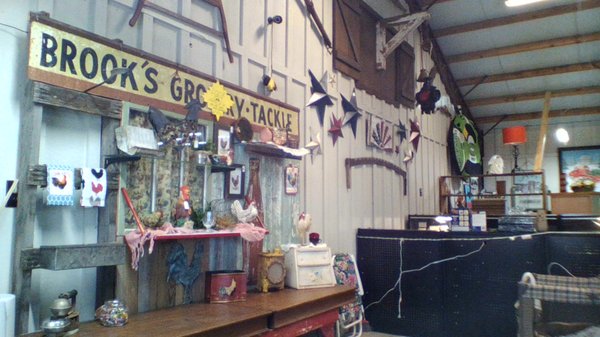 RED BARN ANTIQUES - Updated September 2025 - 29 Photos - 25114 State ...