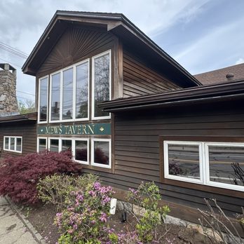 MEWS TAVERN - Updated December 2025 - 532 Photos & 685 Reviews - 456 ...