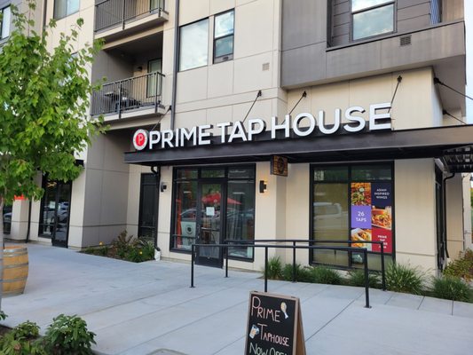 PRIME TAP HOUSE: WEST END - Updated August 2024 - 106 Photos & 74 ...