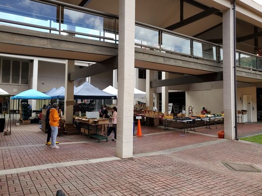 MANOA MARKETPLACE - 62 Photos & 57 Reviews - 2752 Woodlawn Dr, Honolulu ...