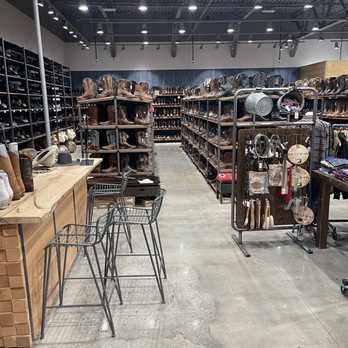 BOOT BARN - Updated July 2025 - 36 Photos - 5187 Sunrise Hwy, Bohemia ...