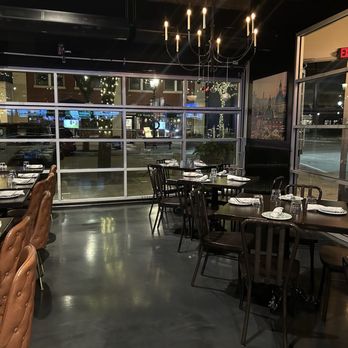 ELLA’S ITALIAN PUB - ELMHURST - Updated December 2025 - 181 Photos & 97 ...