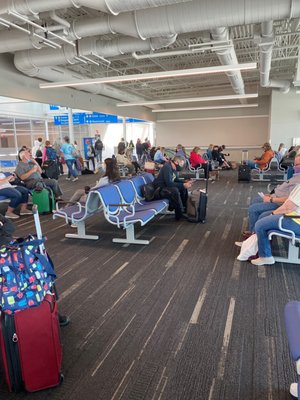 CHICAGO ROCKFORD INTERNATIONAL AIRPORT - RFD - 15 Photos & 43 Reviews ...