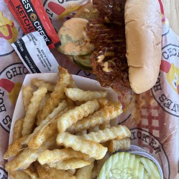 DAVE’S HOT CHICKEN - Updated October 2024 - 35 Photos & 42 Reviews ...