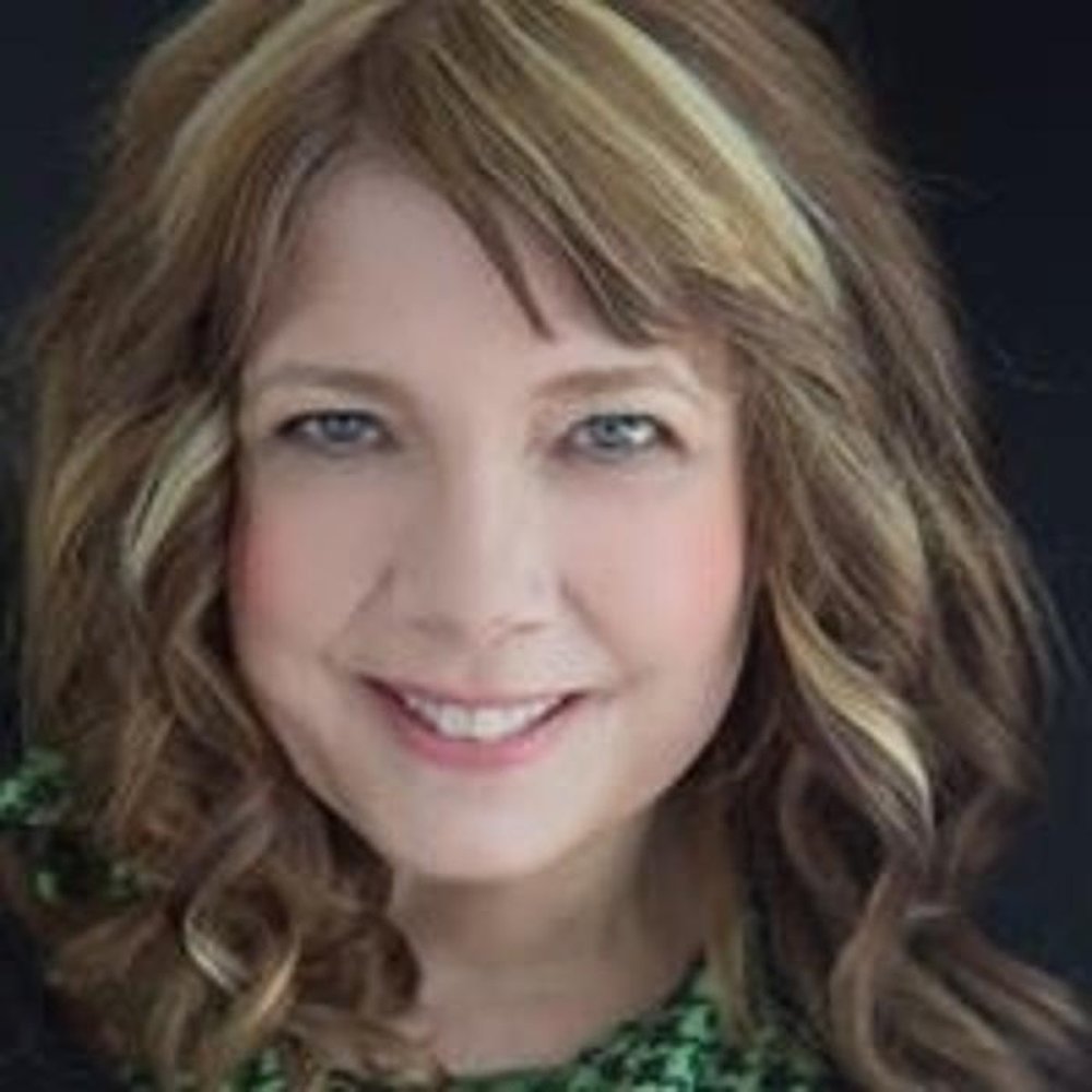 Lisa Rayner's Instagram, Twitter & Facebook on IDCrawl