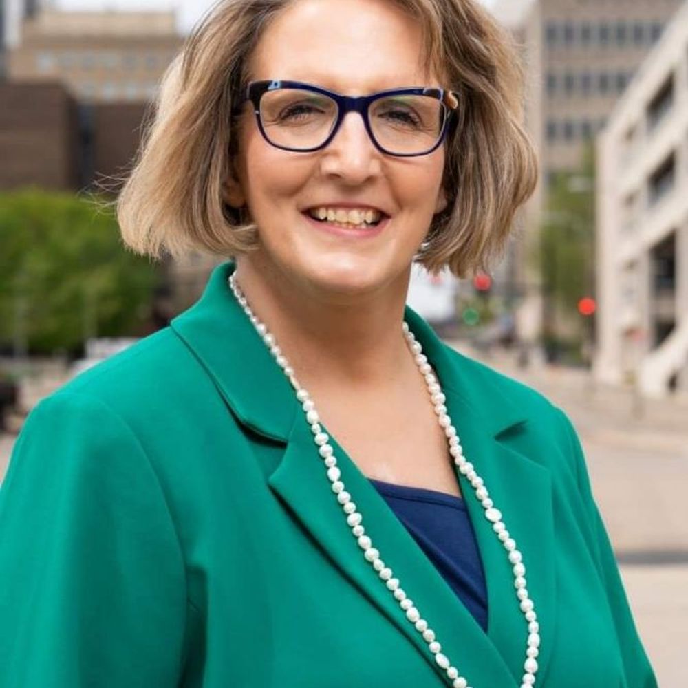 Karen Sitler's Instagram, Twitter & Facebook on IDCrawl