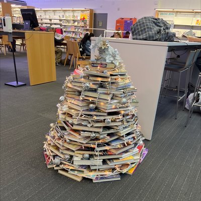 VAN NUYS BRANCH LIBRARY - Updated January 2026 - 28 Photos & 30 Reviews ...