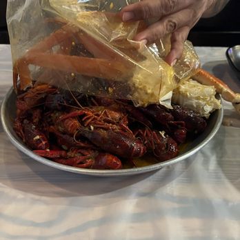 SEAHOLIC - Updated December 2025 - 427 Photos & 209 Reviews - 2211 N ...