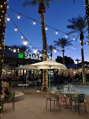 SHAKE SHACK KIERLAND COMMONS - Updated October 2025 - 346 Photos & 304 ...
