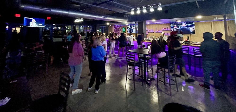 SHOTS ON ROCKS - Updated July 2025 - 11 Photos - 1122 North Broadway ...