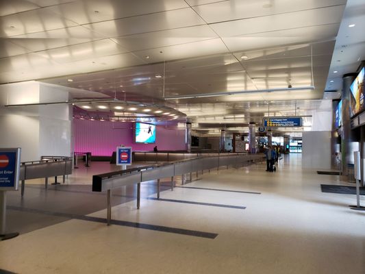 LAX INTERNATIONAL TERMINAL BAGGAGE CLAIM - 27 Photos & 26 Reviews - 1 ...