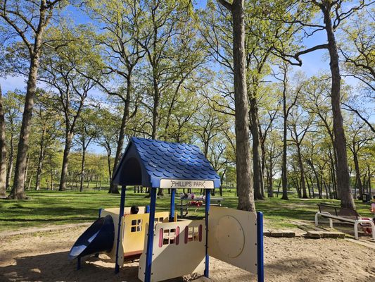 PHILLIPS PARK ZOO - Updated August 2025 - 245 Photos & 103 Reviews ...