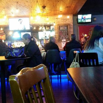 DADDY RABBITS PUB - Updated 2024 - 46 Photos & 49 Reviews - 297 W Round ...