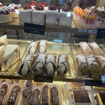 GIO’S BAKERY & CAFE - Updated August 2024 - 36 Photos & 31 Reviews - 711 Foothill Blvd, La ...