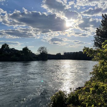 RUBY RIVER HOTEL - Updated October 2025 - 86 Photos & 80 Reviews - 700 ...