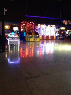 U-PUTTZ AMUSEMENT CENTRE - Updated December 2025 - 423 McPhillips ...