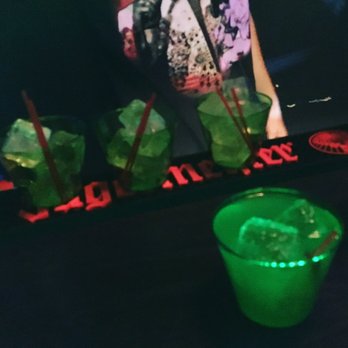 PARKSIDE LOUNGE - 69 Photos & 179 Reviews - 317 E Houston St, New York ...