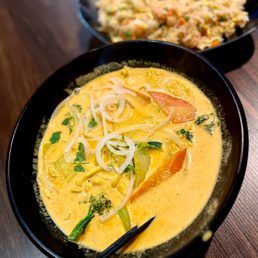 SIMMER VIETNAMESE KITCHEN - Updated March 2025 - 346 Photos & 553 ...