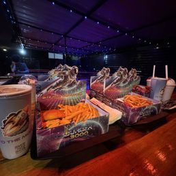 BURGER 3000 - Updated October 2025 - 812 Photos & 910 Reviews - 9846 ...