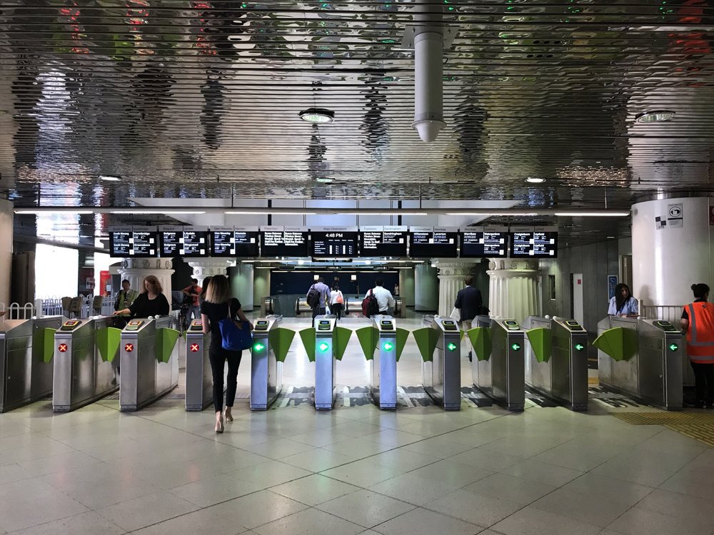 PARLIAMENT RAILWAY STATION - Updated April 2024 - Spring St, Melbourne ...